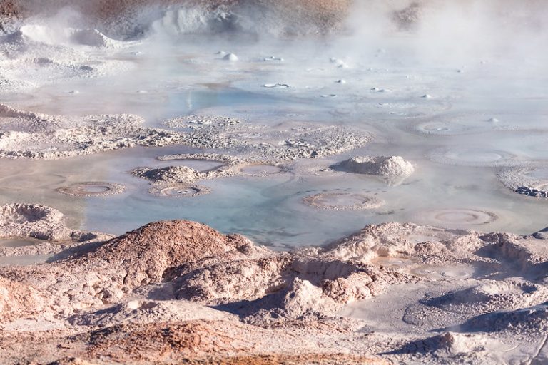 Yellowstone Geysers: Explore the Park's Thermal Wonders