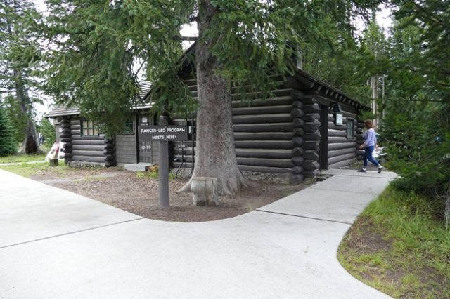 Visitor Centers - Yellowstone National Park